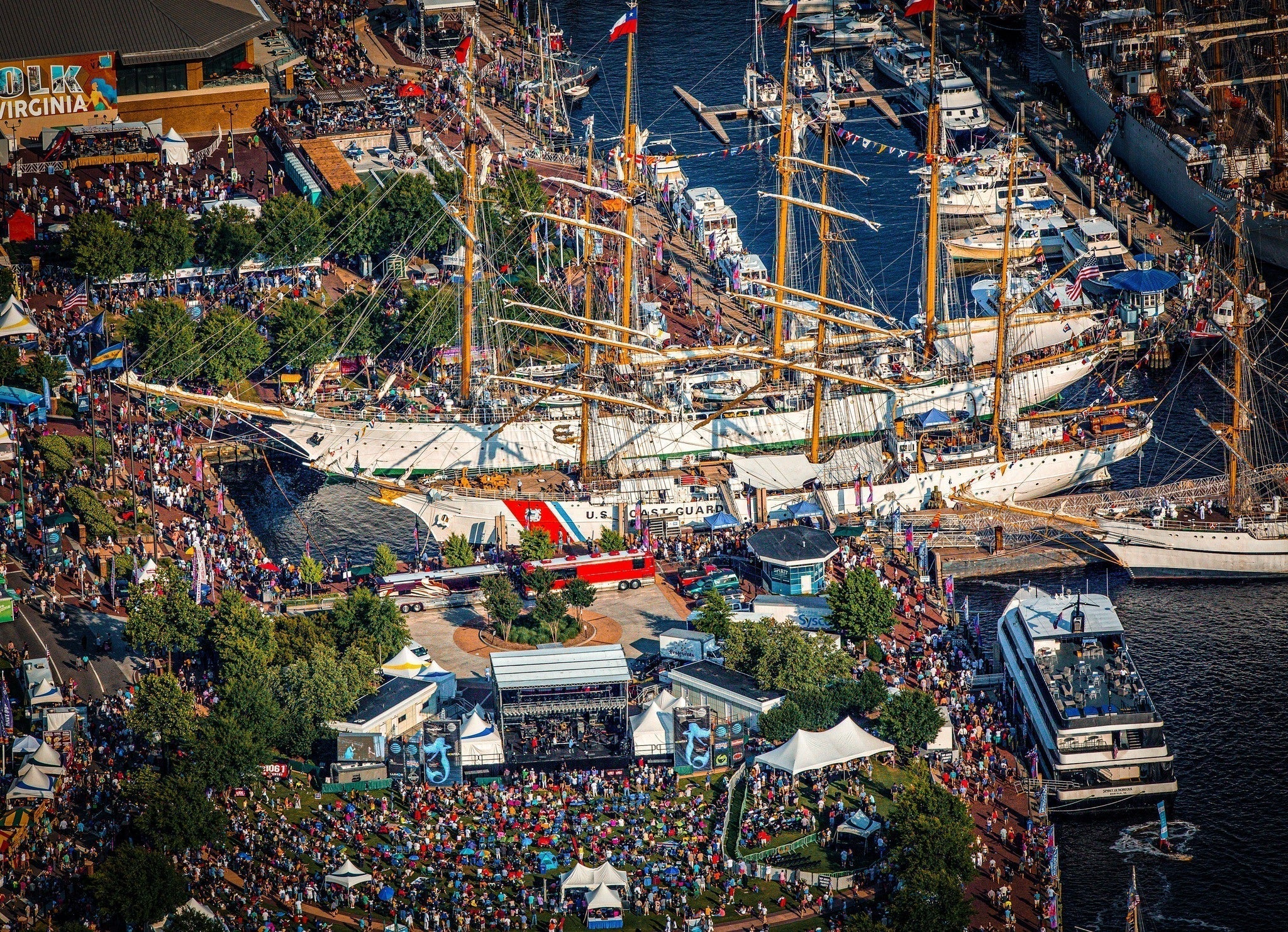 Harborfest 2025 in Norfolk, VA | SeaEO Boat Charters & Cruises